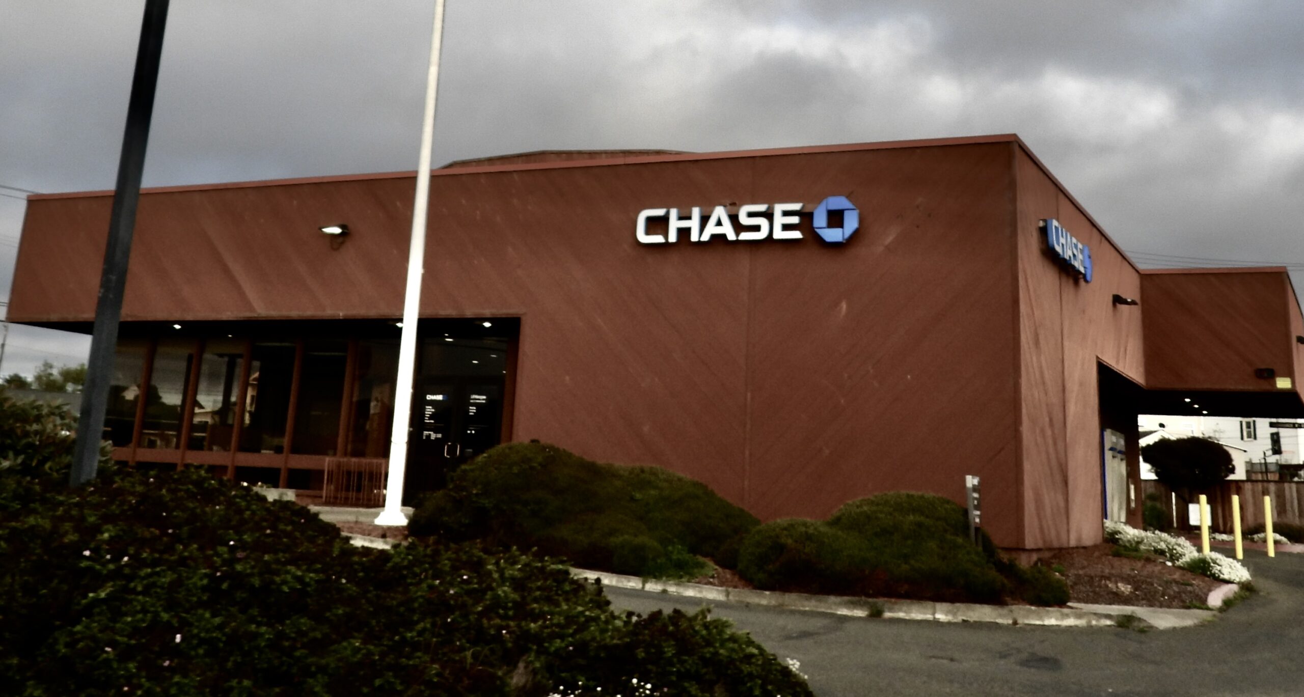 Chase Bank plans to be open Monday after recent staff-related closures ...