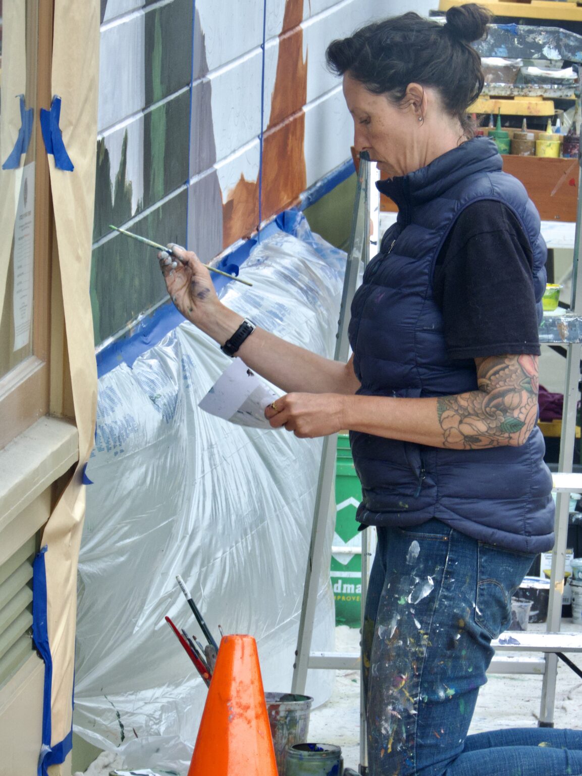 New Fort Bragg mural celebrates the coast’s slimiest hero — and guess ...